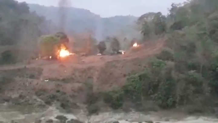 ထိုင်း - မြန်မာနယ်စပ် သောလယ်ထာ့ရှိ စစ်ကောင်စီတပ်စခန်းကို KNLA တပ်မဟာ ၅ ...