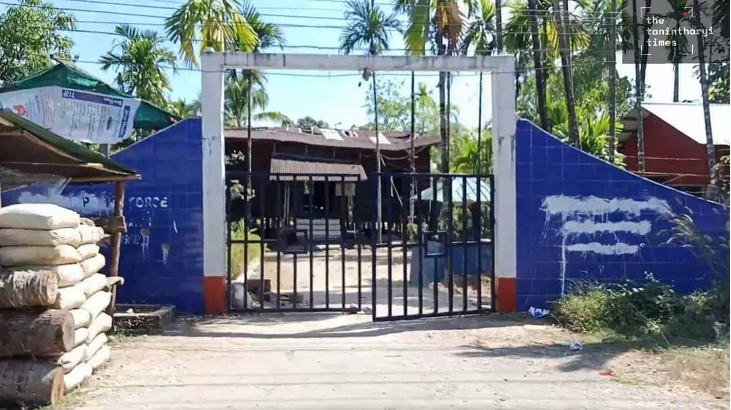 Regime soldiers leave Thakyettaw police station in Tanintharyi's ...